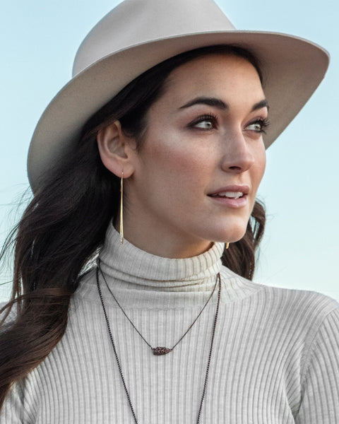 Kendra Scott Kobe Earrings in Gold – The Bugs Ear